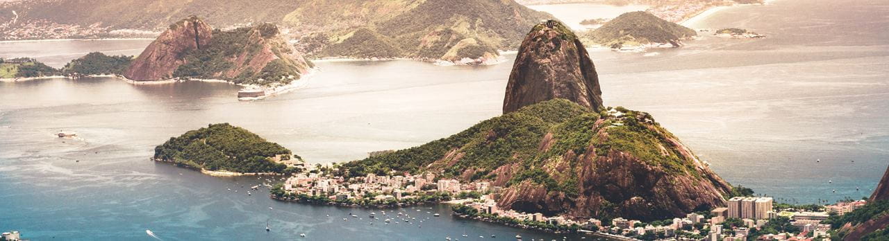 Transport by air & sea to and from Brazil | DSV