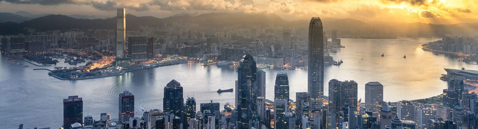 Transport by air & sea to and from Hong Kong| DSV