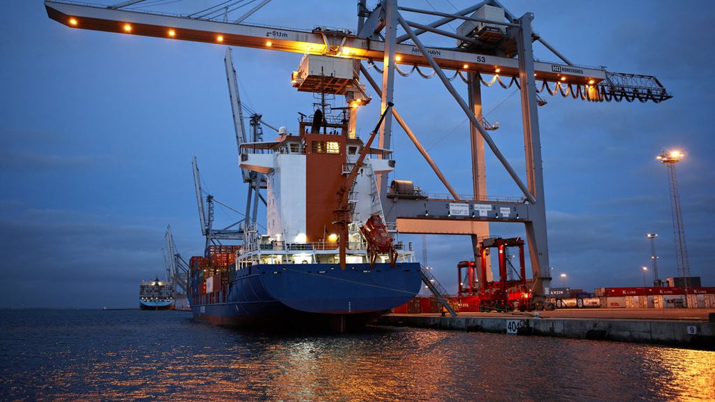 Moving oversized oil and gas equipment | DSV