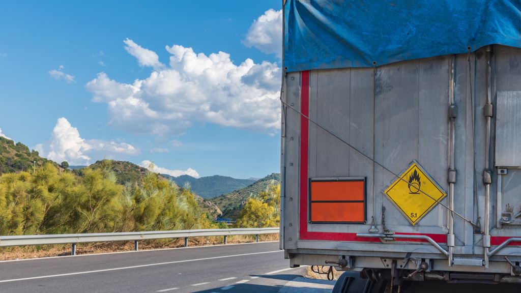 Class 5.1 / 5.2 - Dangerous goods | DSV