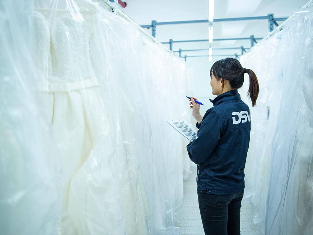 Logistics solutions, 3PL & contract logistics | DSV