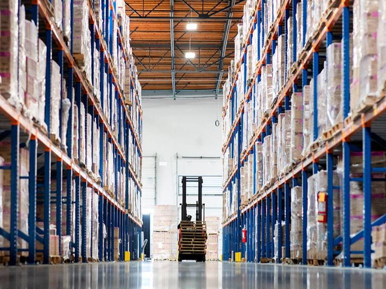 Logistics solutions, 3PL & contract logistics | DSV