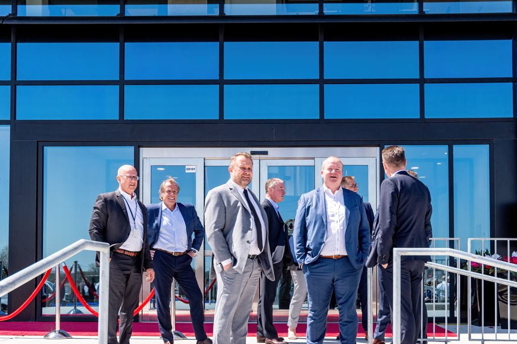 DSV Celebrates Facility Opening with Ribbon Cutting