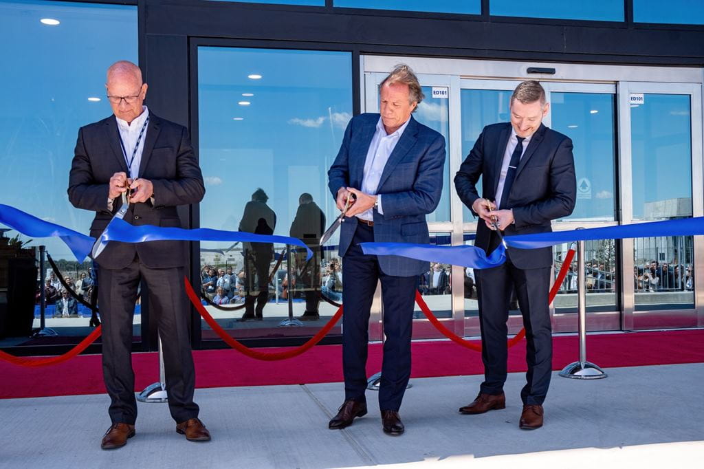DSV Celebrates Facility Opening with Ribbon Cutting