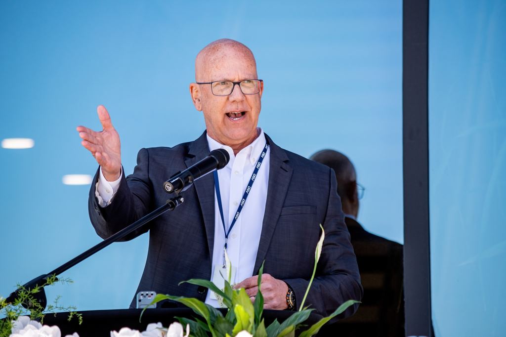 DSV Celebrates Facility Opening with Ribbon Cutting